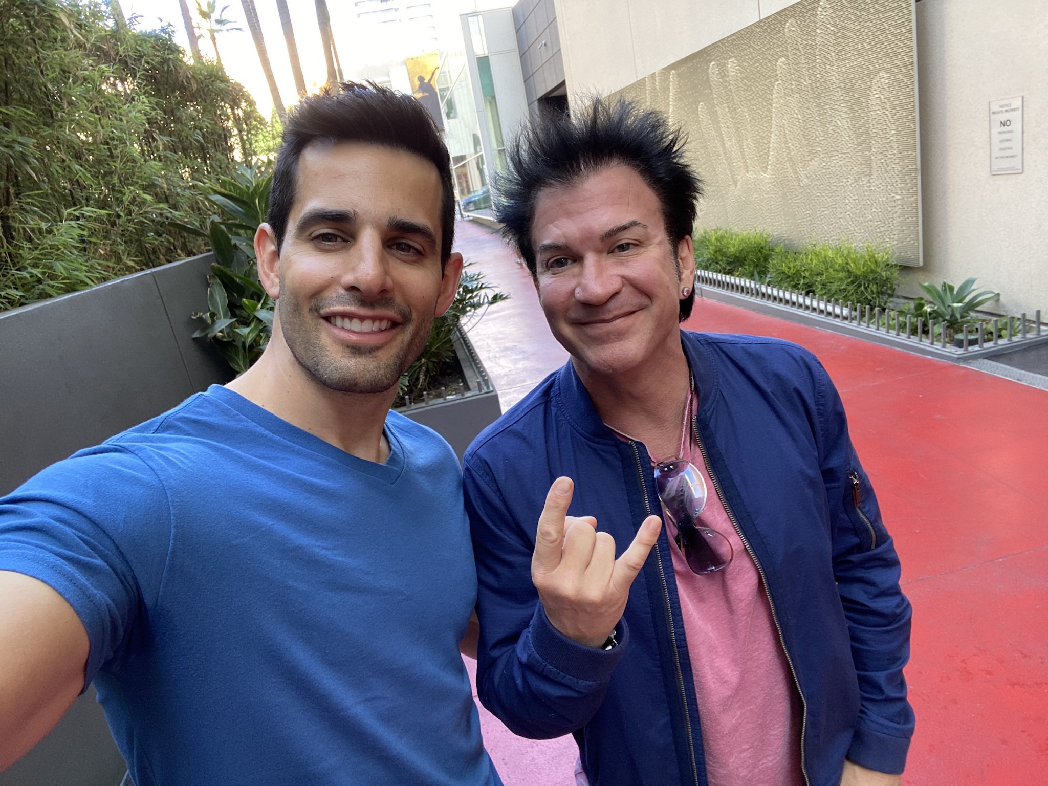 Robin Black: From Glam Rocker To MMA Commentator. BINK! - Chris Van Vliet